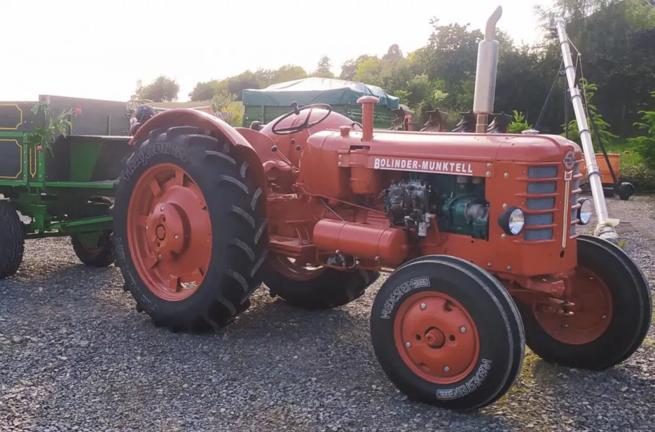 Niezwykły ciągnik Volvo BM 350 zwycięzcą kolejnego etapu konkursu "40 ...