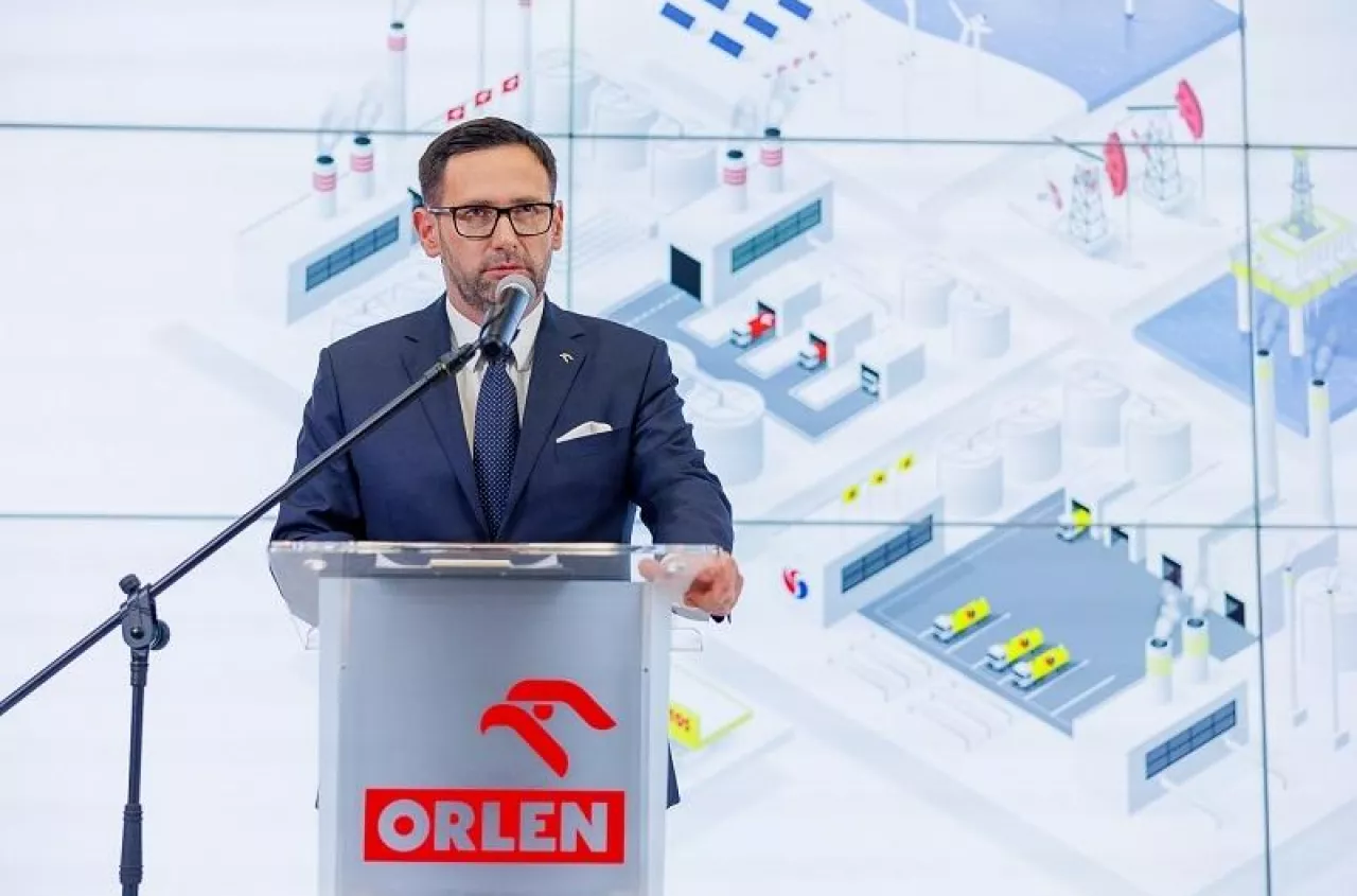 Orlen przyspiesza produkcję nowego paliwa, bo chce pomóc rolnikom