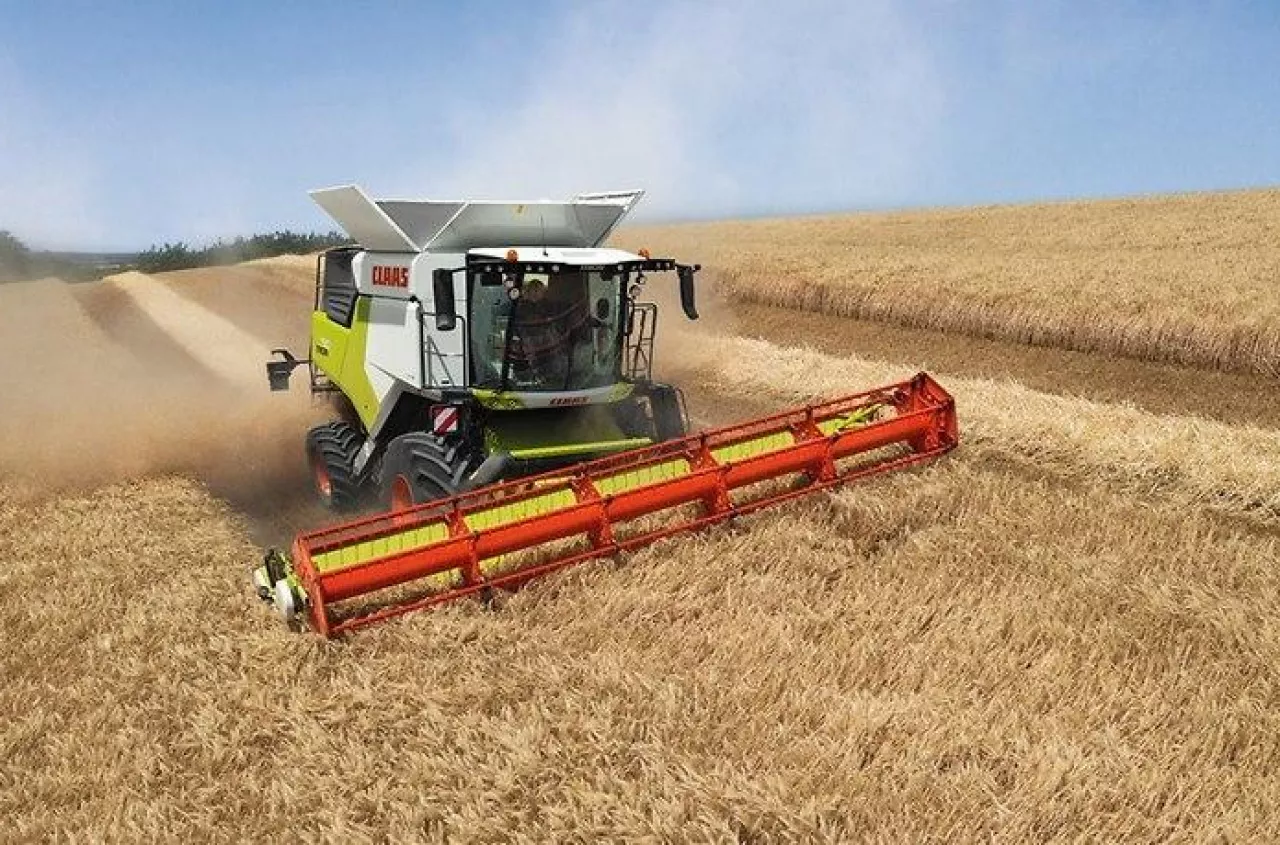 Kombajn Claas TRION 660 z Izydorem 2023. Czym się wyróżnia maszyna?