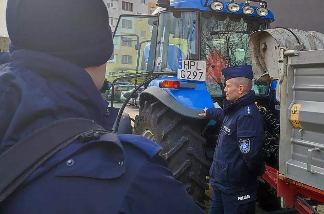 Co policja może skontrolować podczas pracy rolnika w polu? Jakie mandaty?