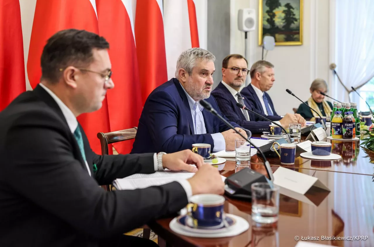 Ardanowski: Grupie Azoty grozi upadek, a ministerstwo rolnictwa odbija ...