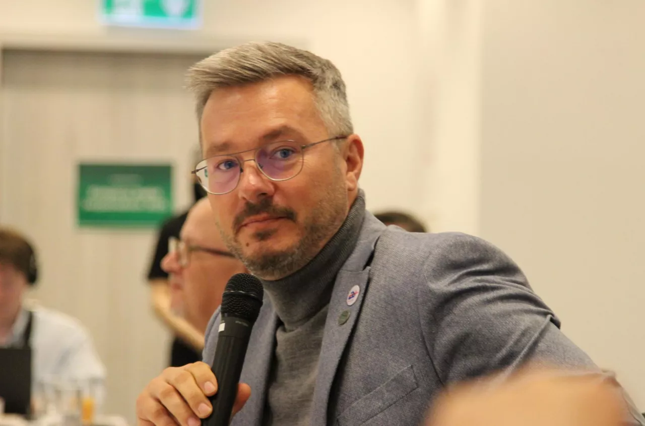 Pomoc suszowa: kiedy ruszy nabór wniosków? Wiceprezes ARiMR ujawnia [WIDEO]